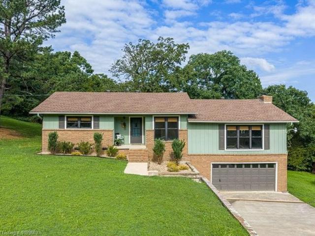911 Hillcrest Dr, Greenwood, AR 72936