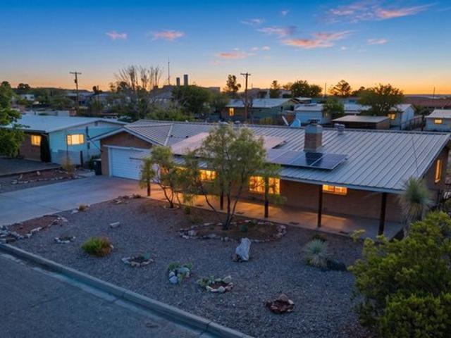911 Juniper St, Truth or Consequences, NM 87901