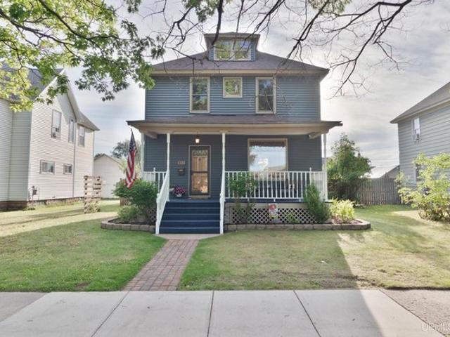 911 Oak St, Negaunee, MI 49866