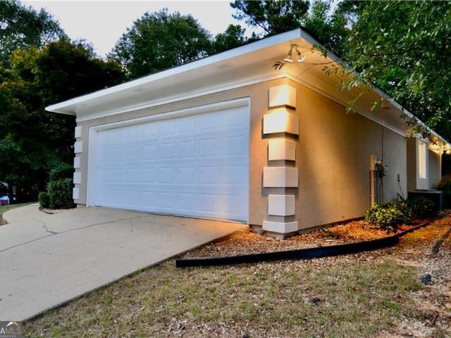 911 Oakwood Drive