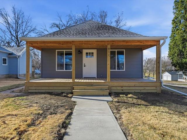 911 Laurel St, Harlan, IA 51537