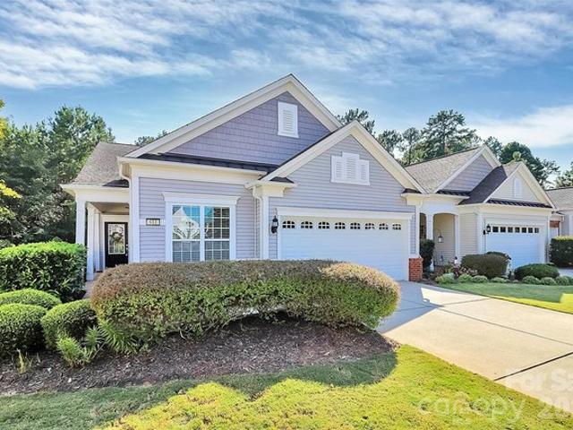 911 Lily Magnolia Ct, Fort Mill, SC 29707