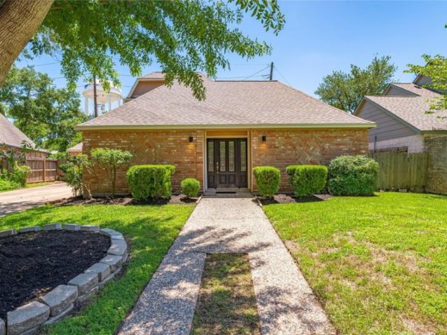 911 Montview Dr, Katy, TX 77450
