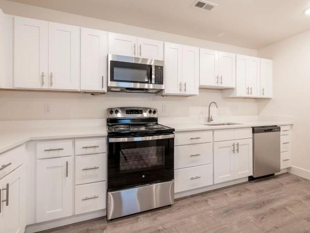 911 Main St. Ann Arbor, MI 1 Bedroom Apartment for Rent at 911 S Main St, Ann Arbor, MI 48104 South Main