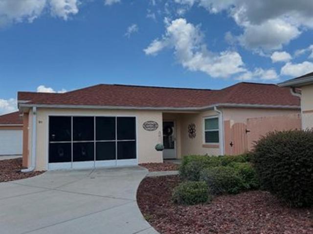 911 Medira Dr, Lady Lake, FL 32159