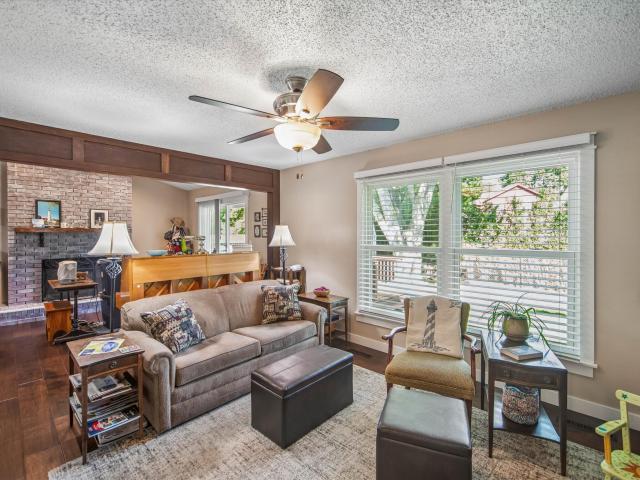 911 Mesa Verde Place