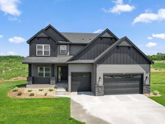911 Milborne Ln NW, Rochester, MN 55901