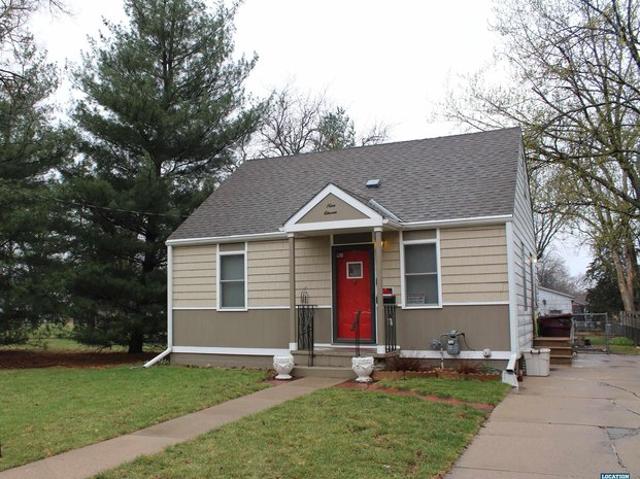 911 N 65th St, Lincoln, NE 68505
