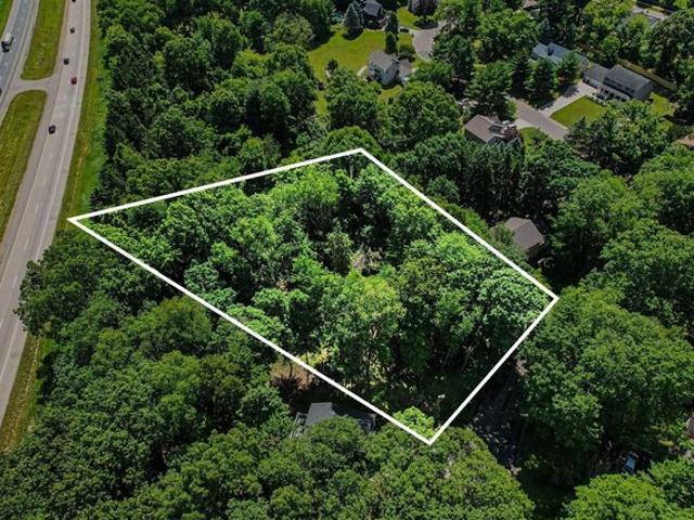 911 N Wooded Ln, Marshall, MI 49068