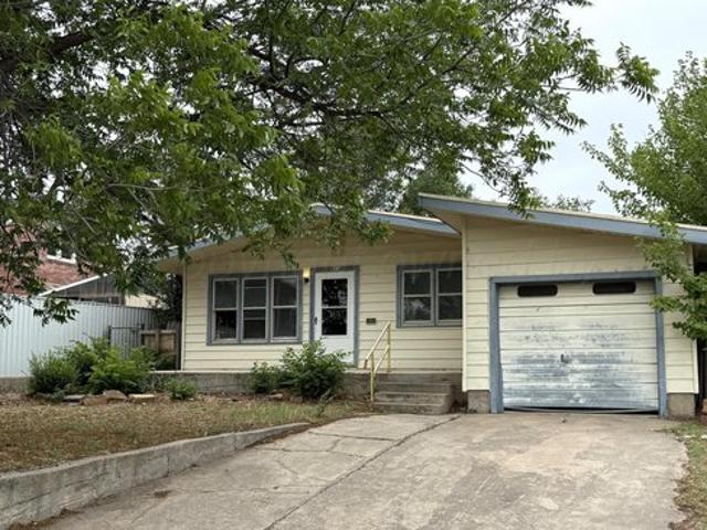 911 N Duncan St, Pampa, TX 79065