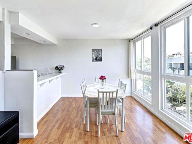 911 N Kings Road 310