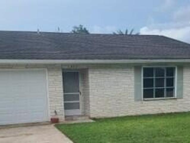 911 New Castle Ct, Holly Hill, FL 32117