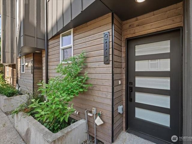 911 NE 70th St Unit C, Seattle, WA 98115