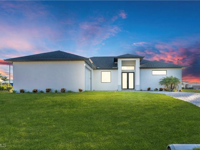 911 NW 37th Pl, Cape Coral, FL 33993 | MLS #2026003