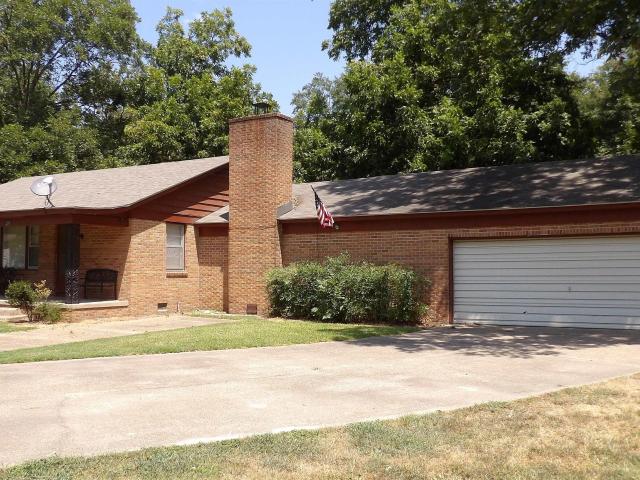 911 S Trotter Street