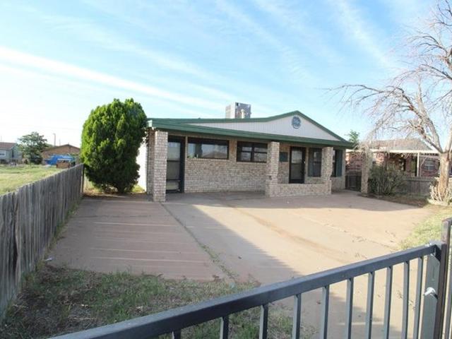 911 Snyder St, Odessa, TX 79761