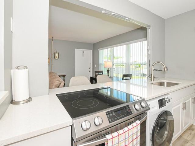 911 Savannas Point Dr Apt C, Fort Pierce, FL 34982