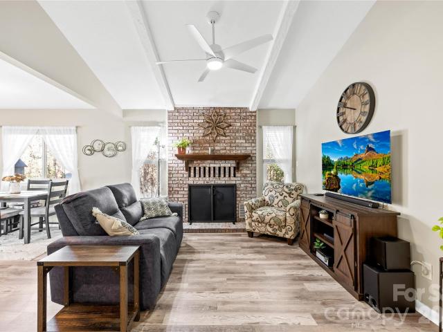 911 Sardis Cove Dr, Charlotte, NC 28270 | MLS #4332 | Compass