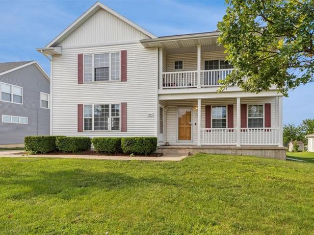 911 SW Springfield Dr, Ankeny, IA 50023