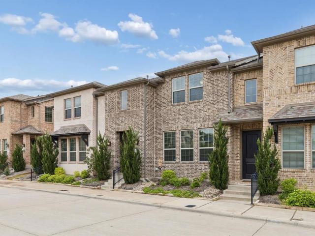 911 Ponds Edge Ln, Euless, TX 76040 | MLS #21236 | Compass