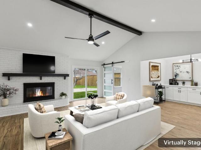 911 Pebblebrook Drive