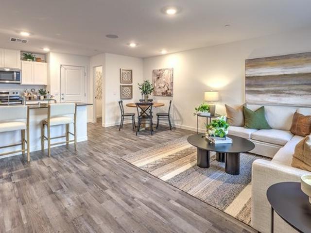 911 Pink Sugerbird St, Henderson, NV 89011