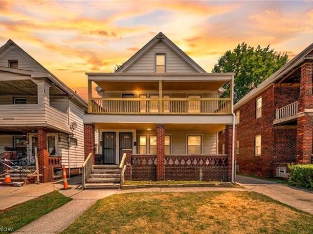 911 Royal Rd, Cleveland, OH 44110