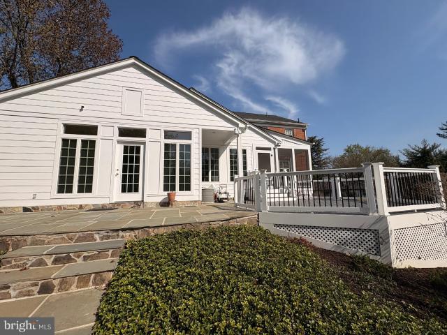 911 Rail Ct, McLean, VA 22102 | MLS #VAFX2300 | Compass