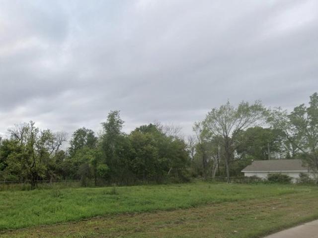 911 Western Ave, West Orange, TX 77630