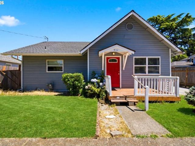 911 T St, Vancouver, WA 98661