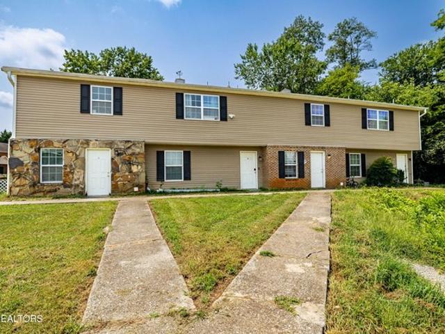 9125 NW Cedarpark Ln, Knoxville, TN 37923