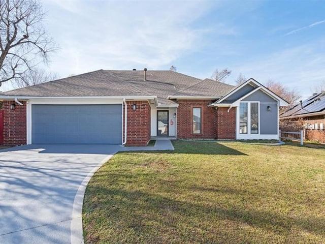 9125 NW 99th Pl, Yukon, OK 73099
