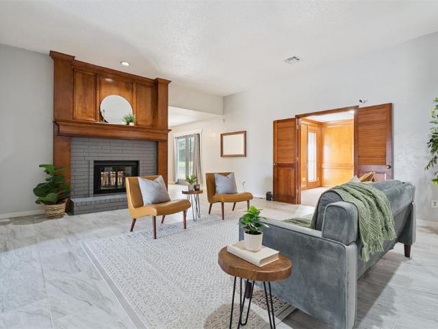 9125 NW 99th Place
