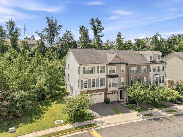 9125 Balaton Lake Ln, Bristow, VA 20136