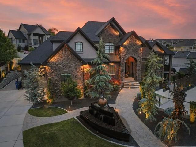9126 S Wasatch Peak Cir W, West Jordan, UT 84088
