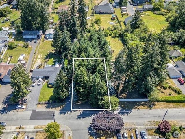 9127 E B St, Tacoma, WA 98445