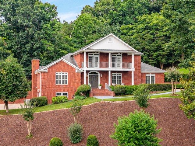 9127 Greystone Valley Dr, Ooltewah, TN 37363