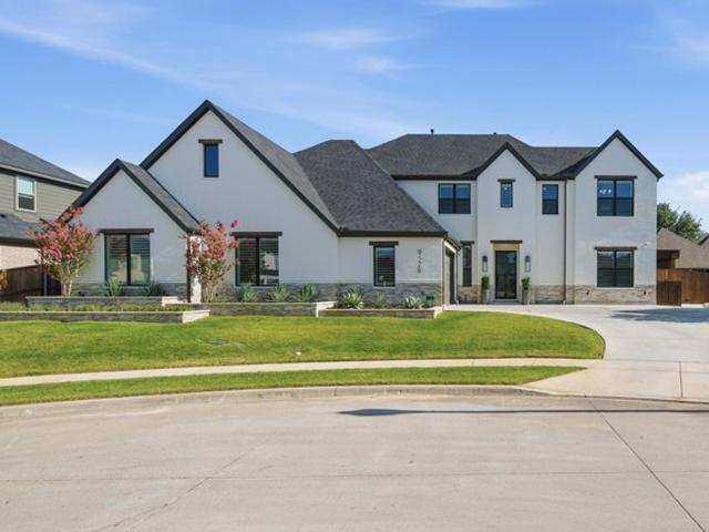 9128 Conejo Ct, North Richland Hills, TX 76182