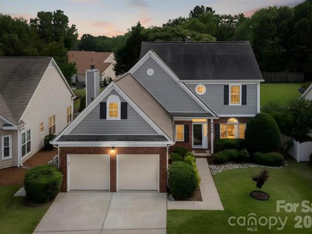 9128 Twilight Hill Ct, Charlotte, NC 28277