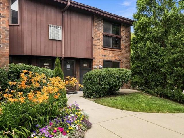9120 N Park Plaza Ct Unit 9120, Brown Deer, WI 53223