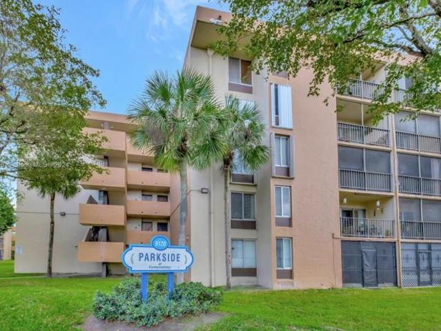9120 Fontainebleau Blvd #110, Miami, FL 33172