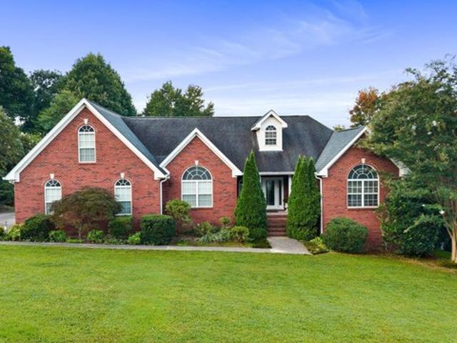 9120 Greystone Valley Dr, Ooltewah, TN 37363