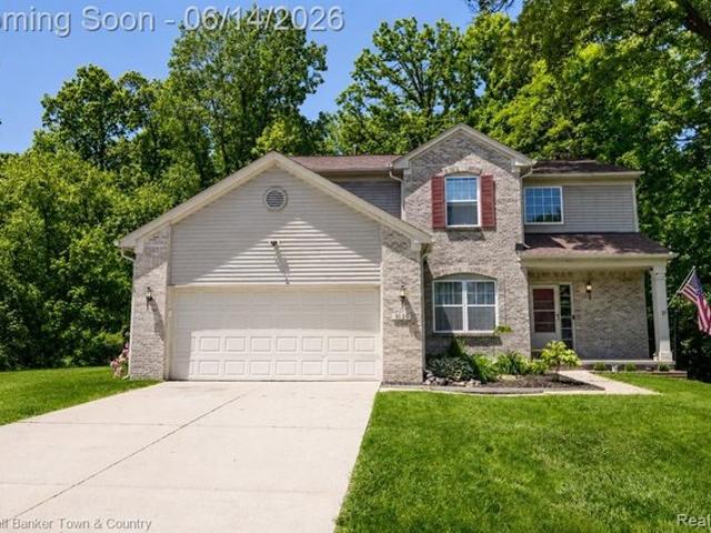 9120 Lakewood Dr, Northfield Township, MI 48189