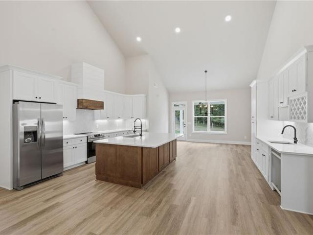 9120 Lisa Circle