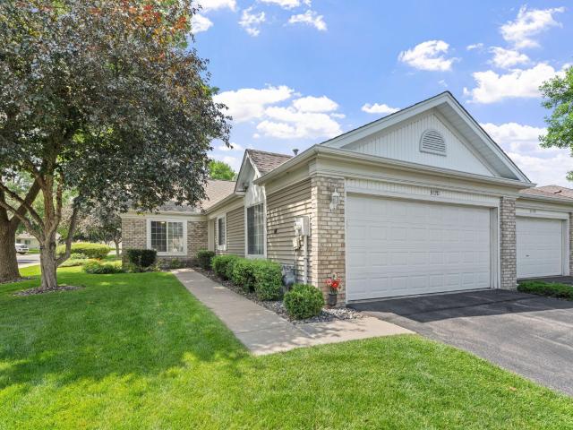 9120 Prairieview Lane N