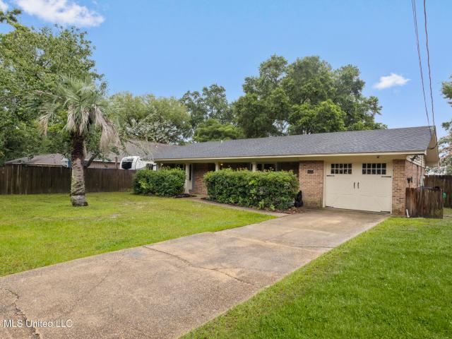 9121 Barnacle Boulevard