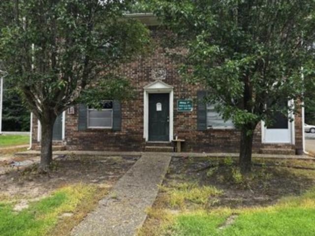 9121 Lew Dr, Little Rock, AR 72209