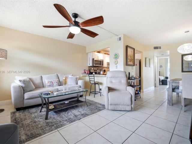 9121 Sunrise Lakes Blvd, Unit 114, Sunrise, FL 33322 | MLS #A11942