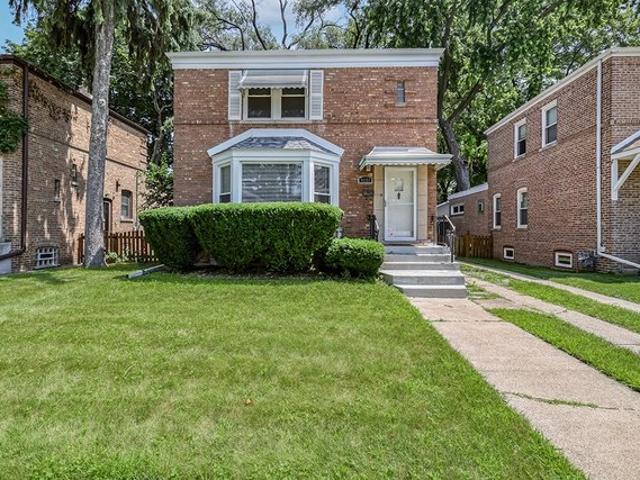 9121 S Utica Ave, Evergreen Park, IL 60805