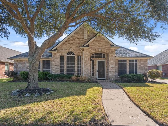 9122 Sunny Ridge Dr, Houston, TX